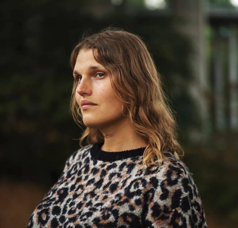 Om Aleksa Lundberg - Journalist, Skådespelare, Transaktivist